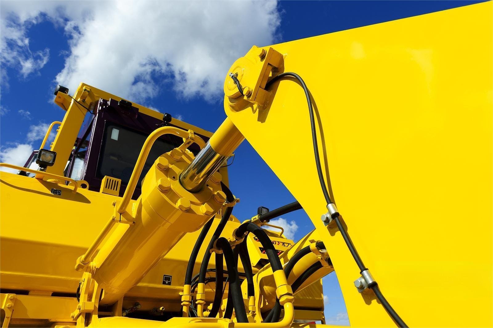 What to use for dismantling scrapped cars? – Hydraulicdevice